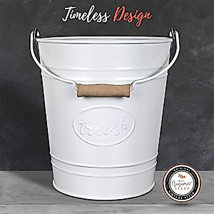 Autumn Alley Farmhouse Bathroom Trash Can - White Trash Can Bucket with Wooden Handle for Rustic Bathroom, Farmhouse Kitchen, Country Home Décor, 7 Liter, White