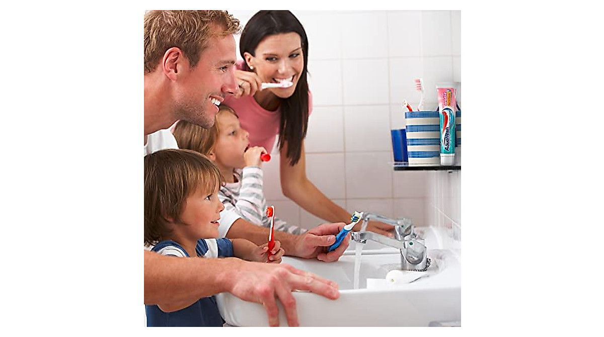 Aquafresh Maximum Strength Toothpaste for Sensitive Teeth