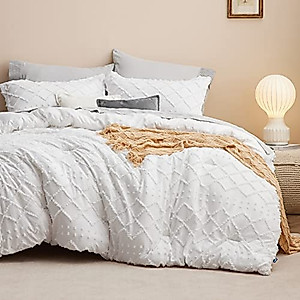 Bedsure Boho Comforter Set King - White Tufted Shabby Chic Bedding Comforter Set for All Seasons, 3 Pieces Western Comforter Set, Farmhouse Modern Bed Set for Women Men Girls