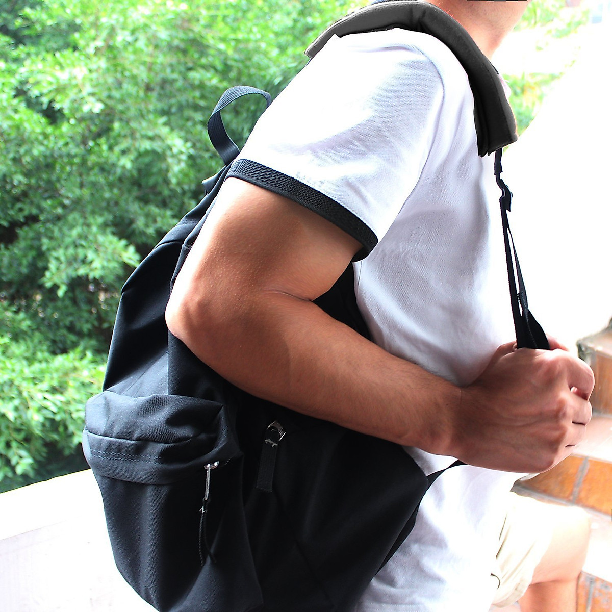 SUNTRADE Car Seat Belt Pad Cover kit,2-Pack Soft Car Safety Seat Belt Strap Shoulder Pad for Adults and Children (Black)