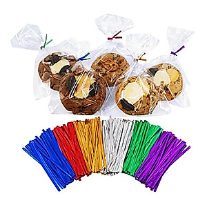 Wowfit 200 CT 5” x 7” Clear Flat Cellophane Treat Bags with 6 Colors 4" Twist Ties, Cello Packaging for Donuts, Cookies, Candies and Gift Wrapping