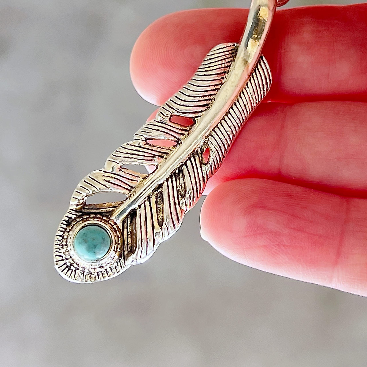 Silver Boho Feather Western Turquoise Zipper Pull for Backpacks, Cute Rhinestone Purse Charms, Unique Custom Handbag Jewelry, Personalized Zipper Charms, Camera Bag Charms, Cool Key Chain Charm