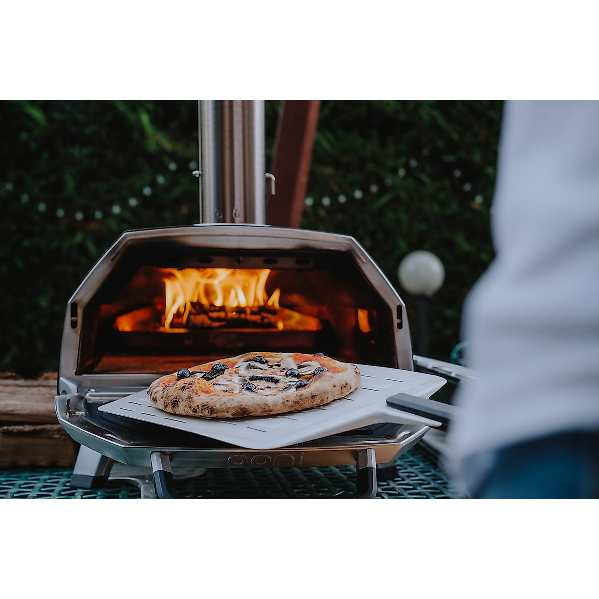 Ooni Karu 16 Multi-Fuel Outdoor Pizza Oven - Wood and Gas Fired Oven - Outdoor Cooking Pizza Oven - Fire and Stonebaked Pizza Oven for Authentic Homemade Pizzas - Dual Fuel Pizza Maker