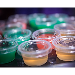 50 Pack Shot Set Include 24 Pcs 0.7 oz Shot Syringes 24 Pcs 2 oz Shot Cups with Lids and 2 Pcs 1 Liter Acrylic Bucket for Birthday Thanksgiving Halloween Christmas Bachelorette Theme Party