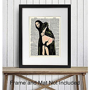 Mona Lisa Graffiti Mural Dictionary Art Print - Vintage Upcycled Wall Art Poster- Modern Chic Home Decor for Bathroom, Bath, Bedroom, Dorm Room - Cool Gift for Banksy Fans, 8x10 Photo Unframed