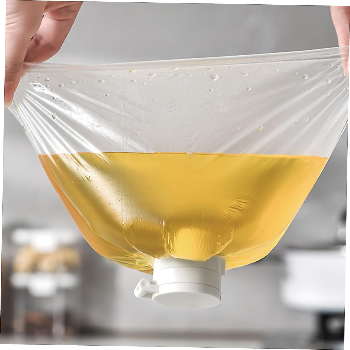 GRIRIW 4pcs Food Bag Sealing Clips with Pour Spout Versatile Clip for Snacks Chips and Food Storage Sealing Preservation Clips for Kitchen Organization