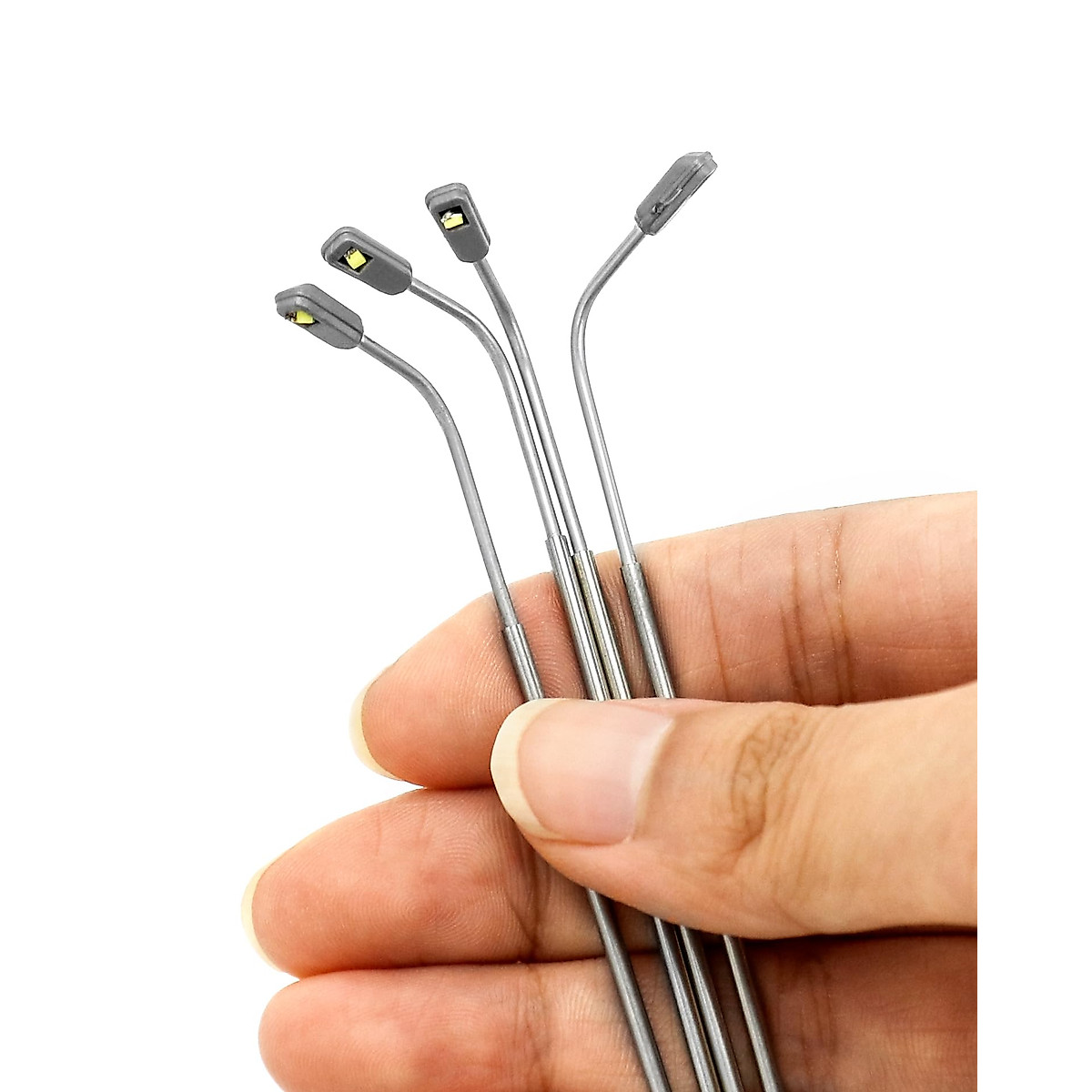 QWORK Model Railway Train Lamp Post, 20 Pcs 3V HO OO Scale LEDs Dual Heads Gauge Model Train Layout Landscape, Pathway Light Railway Train Micro Landscape Accessories