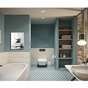 Funny Highland Cow Bathroom Wall Decoration Black and White Canvas Cow in Bathroom Decoration Picture Humorous Animal Bathroom Wall Art Printed Country Farmhouse Style Wall Decoration Prepare Frame Hanging in Bathroom Bedroom Children's Bathroom Decoratio