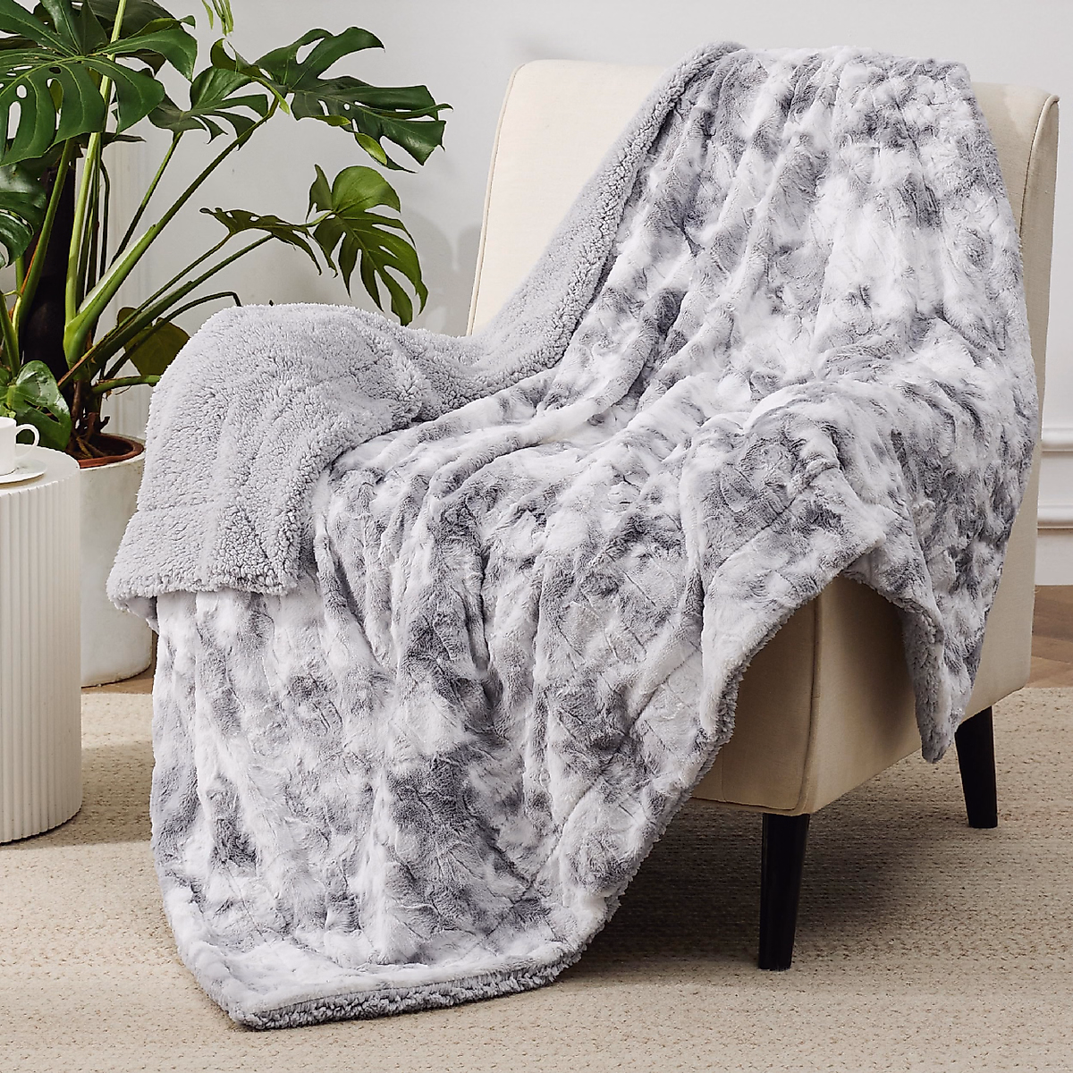 Bedsure Sherpa Blanket - Soft, Fuzzy & Fluffy Faux Fur - Warm, Cozy Throw Blanket for Couch, Sofa and Bed, Tie Dye Design, Light Grey, 50x60 Inches