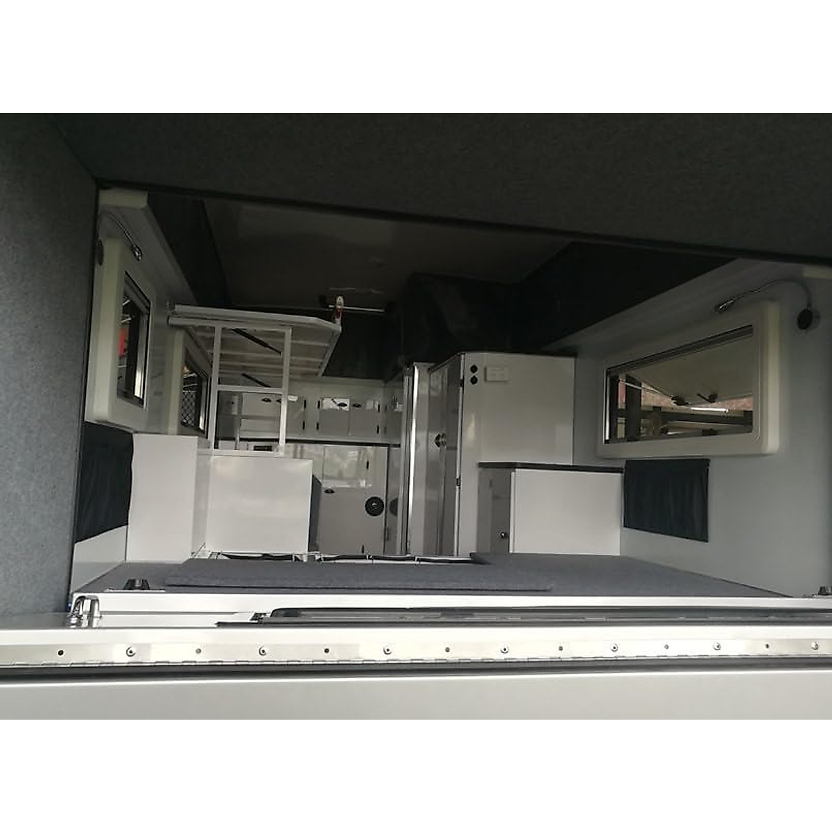 Hybrid - Off-Road Motorhome with Heavy-Duty Independent Suspension, Slide-Out Kitchen, and Sliding Fridge (6400 * 2200 * 2000)
