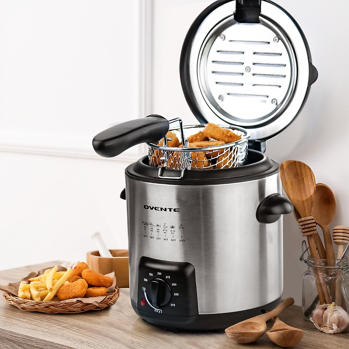 OVENTE Electric Deep Fryer 0.9 Liter Capacity, 840W Power with Locking Lid, Removable Stainless Steel Frying Basket, Adjustable Temperature Knob, Cool Touch Handles and Easy to Clean, Silver FDM1091BR