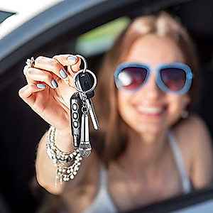 FOMIYES 2pcs Microphone Keychain Music Micro Keyring Decorative Key Holder Bag Purse Pendant Party Favor