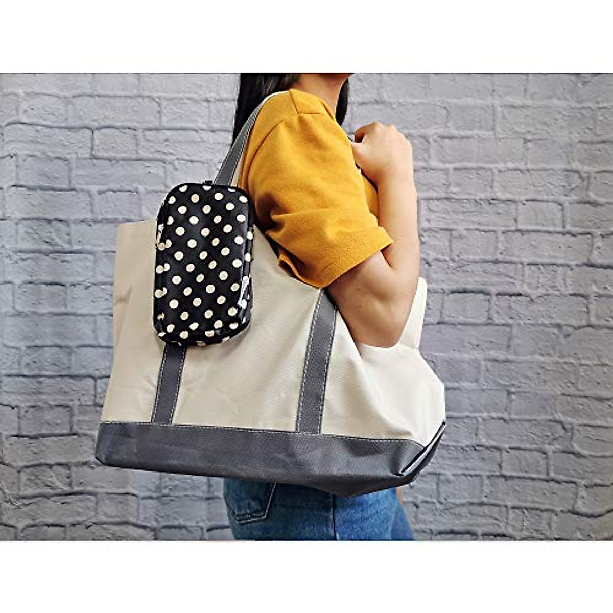 Men Women Sports Phone Pouch, Tainada Two Zippered Pouch Carry Bag for iPhone 14/13 / 12 Pro Max, Samsung Galaxy S23+ / S22+, Note 20, A54, Google Pixel 7/6, 7a / 6a (Black White Polka Dots)