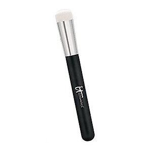 It Cosmetics Heavenly Luxe Magic Eraser Concealer Brush No. 15