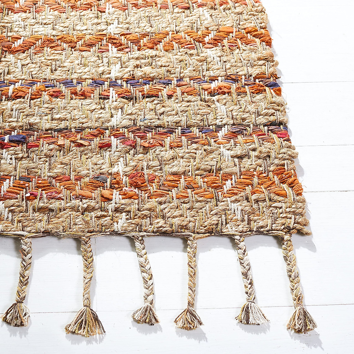 SAFAVIEH Cape Cod Collection Accent Rug - 4' x 6', Orange & Natural, Handmade Stripe Jute & Cotton Braided Tassel, Ideal for High Traffic Areas in Entryway, Living Room, Bedroom (CAP844P)