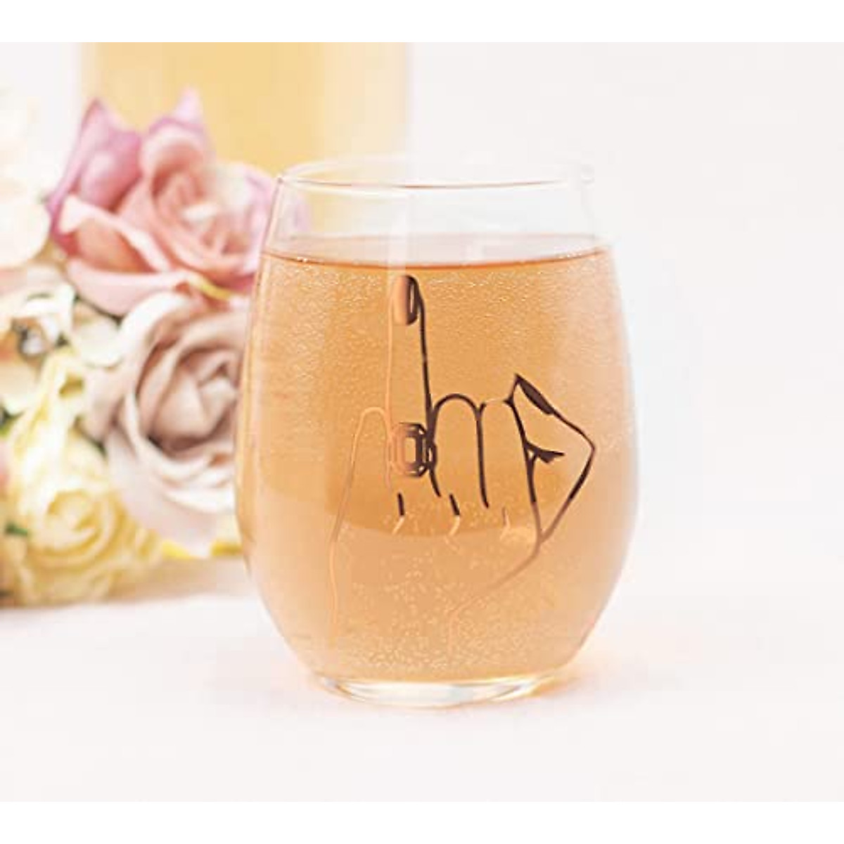 NOVITAR Engagement Gifts For Women- Bride To Be Newly Engaged Gifts For Her, Bridal Shower Gifts, Fiancée Future Mrs Box Set, Wedding Gifts Basket, Engaged Party Gifts Idea