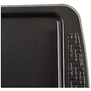Chicago Metallic Everyday Non-Stick Medium Baking Cookie Sheet. Perfect for making cookies, one-pan meals, roasted vegetables, and more Gray