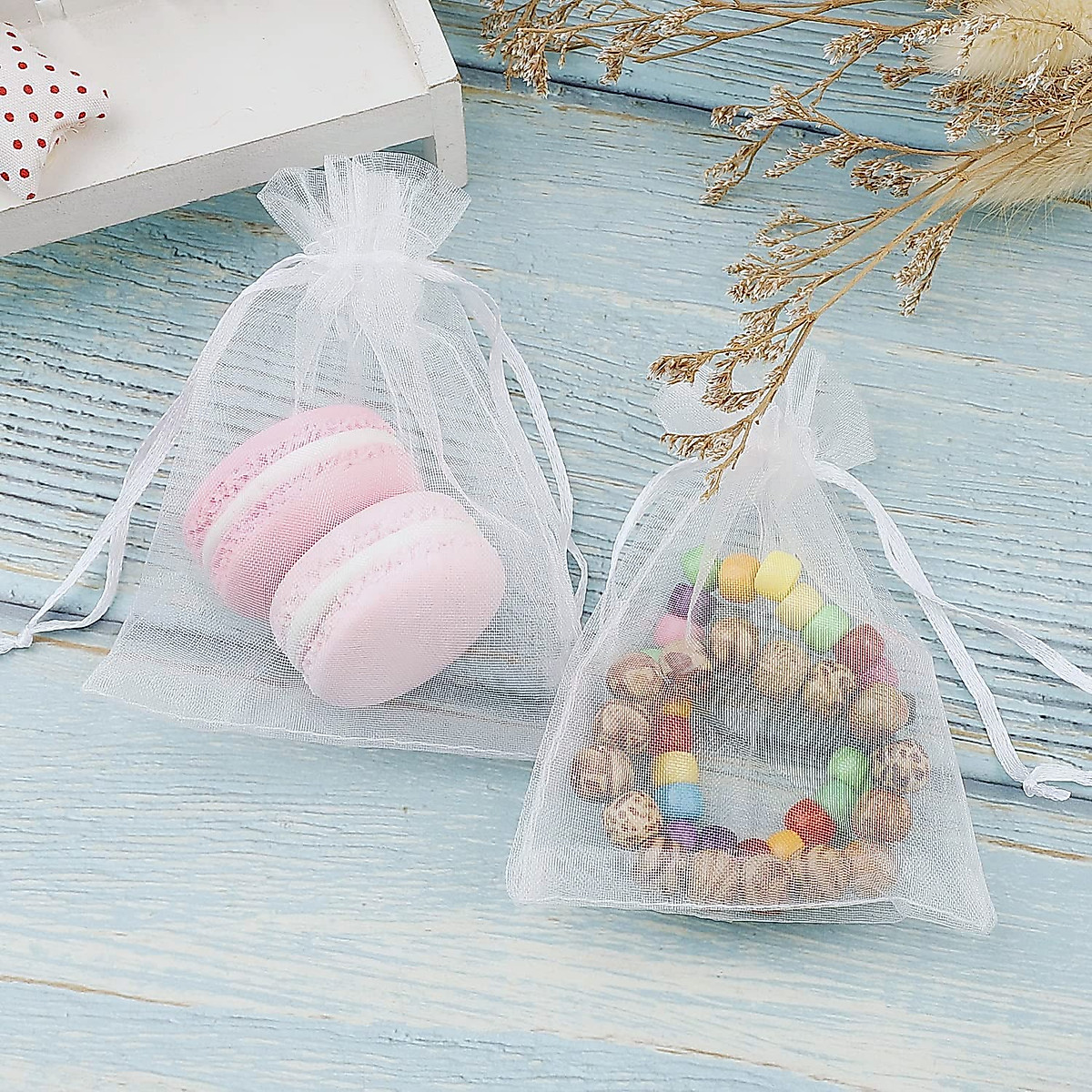 FOBGEL 50 Pcs White Organza Bags 3.5x4.7 (9x12cm), Drawstring Jewelry Gift Bag, Gift Bags Medium Size, For Party, Jewelry, Christmas, Lavender, Festival, Bathroom Soaps, Makeup, Organza Favor Bags