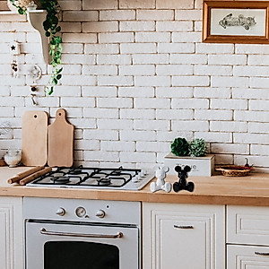 Jerry Leigh Sitting Mickey Mouse Black and White Salt and Pepper Shaker Set, Cute Disney Ceramic Shakers Kitchen Accessories and Decor, Set of 2