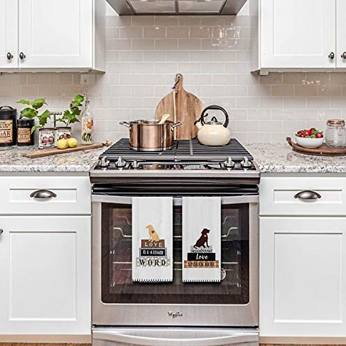 18TH STREET GIFTS Dog Decor Dish Towels - Set of 3 100% Cotton Tea Towels for Dog Lovers and Dishwasher Magnet - Dog Mom Gifts for Women - Dog Themed Gifts - Dog Kitchen Decor