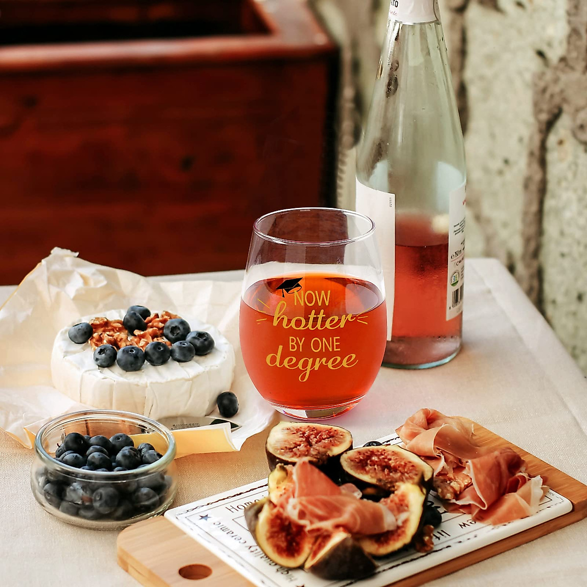 Futtumy Graduation Gift, Now Hotter by One Degree Stemless Wine Glass with Keychain and Card, Graduation Gifts for Her Friend Him Masters Degree College High School Graduates College Grad, 17Oz