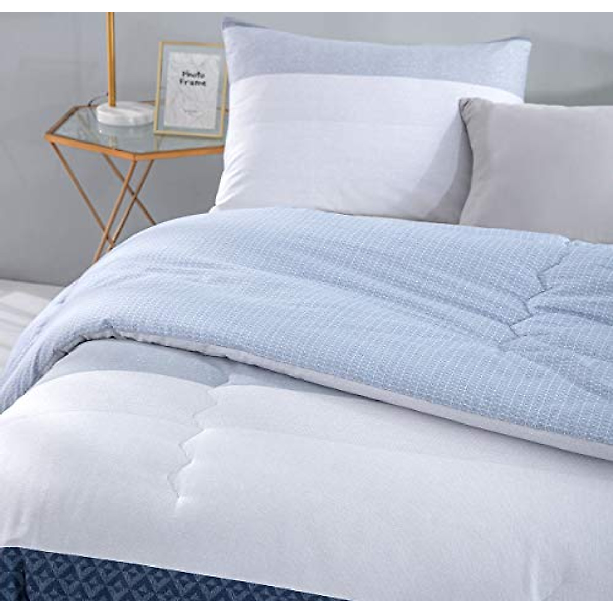 SLEEPBELLA Comforter Queen Size, 600 Thread Count Cotton Baby Blue and Navy Striped Patchwork Reversible Pattern Reversible Blue Comforter Set,Down Alternative Bedding Set 3Pcs (Queen, Blue Patchwork)