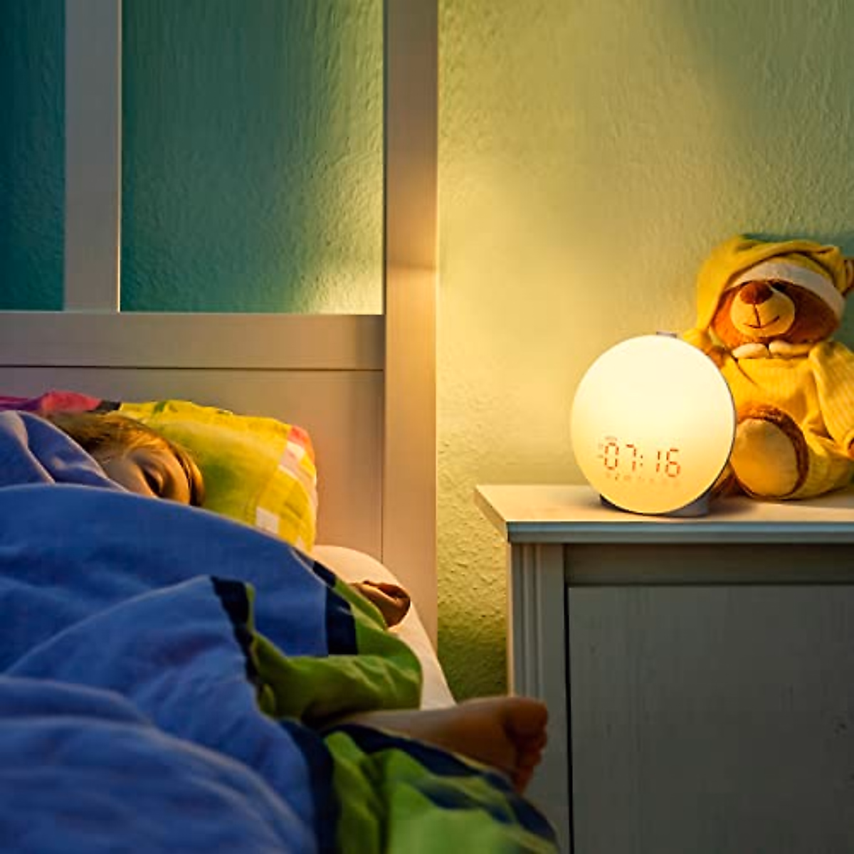 Exlush 2023 New Wake Up Light Sunrise Alarm Clock, Aurora Light for Kids, Heavy Sleepers,Sunrise Simulation, Sleep Aid, Dual Alarms, FM Radio, Snooze, Nightlight, Daylight, Natural Sounds