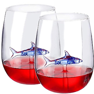 kucehiup Blue Shark Wine Glasses 18oz Red Wine Glass with Shark Inside 530ml (Two Blue Shark Cups)
