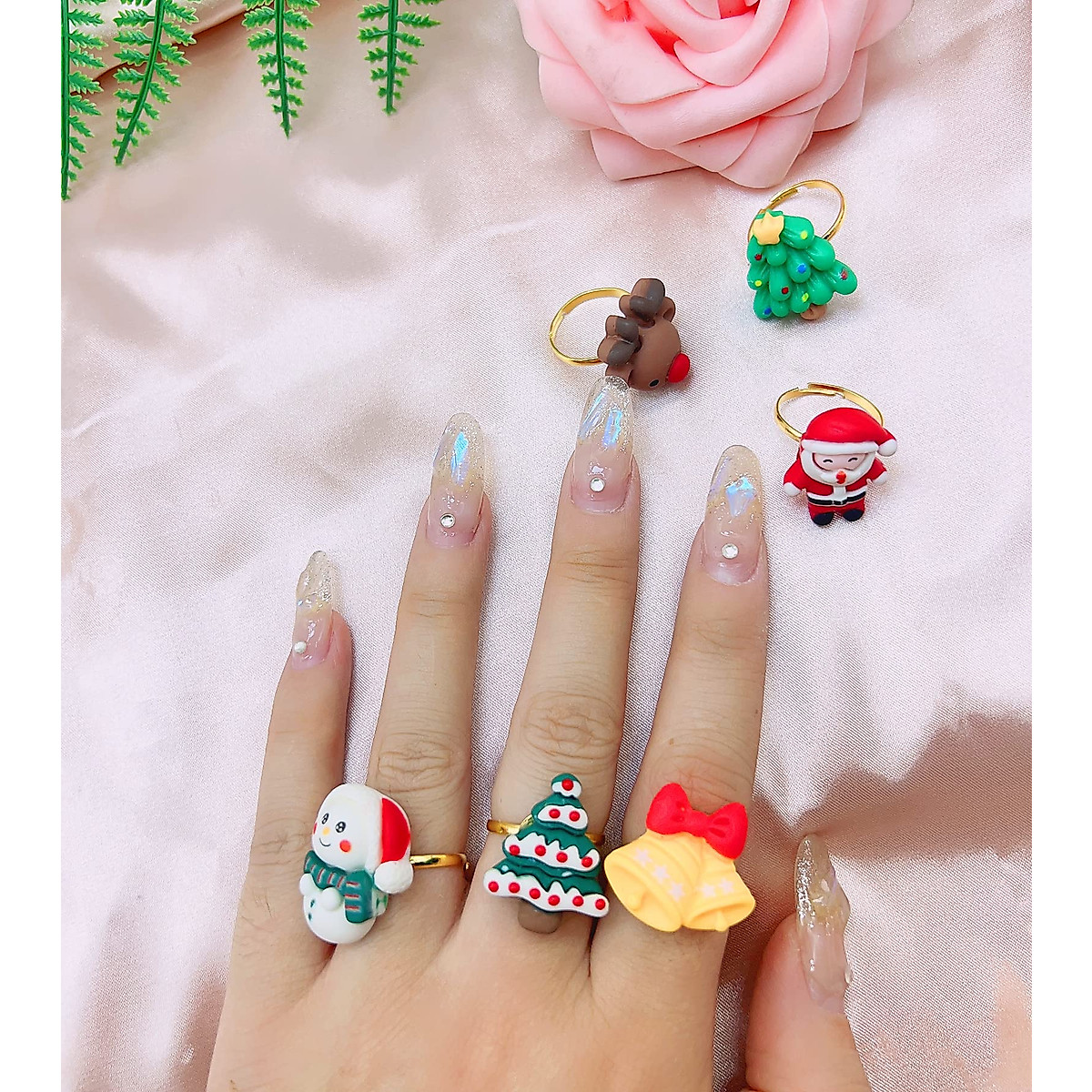 CJIAYUJEW Christmas Ring Set for Women Acrylic Christmas Tree Santa Crutches Elk Rings,Crystal Rhinestone Santa Claus Rings for Women Xmas Party Christmas (Acrylic-6pcs, alloy)