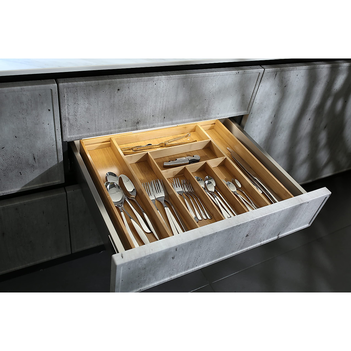 ZROOY Expandable Bamboo Kitchen Silverware Organizer Drawer for Utensils Holder and Cutlery, 8 Compartments for Drawer Tray with Grooved Drawer Dividers , Flatware and Kitchen Utensils (Natural)
