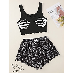 WDIRARA Women's Sleepwear Cartoon Skull Print Pajama Set Cami and Shorts Black Scallop S