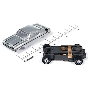 Auto World Thunderjet Yenko 1970 Chevrolet Nova (Silver) HO Slot Car