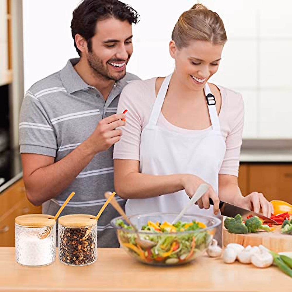 DI QIU REN 2Pack Condiment Canister Pot, Glass Spice Salt Jar Salt Container with Lid & Spoon, 9.5Oz Clear Salt Bowl Salt Dispenser Sugar Dish for Home Kitchen Cafe Table Countertop