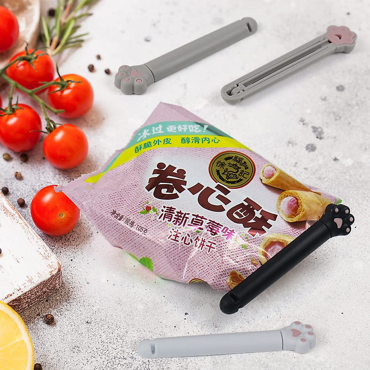 Ctpeng Cute Bag Sealer,Reusable Cat Chip Clips for Keeping Crisp,Bag Clip for Bread Snack Chips Sugar,Airtight Seal on Food Storage Bags(Paw,6PCS)
