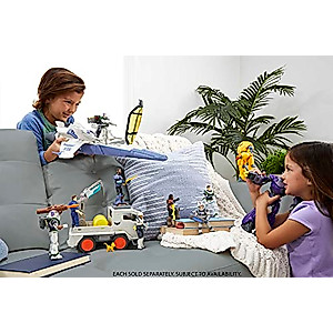 Mattel Lightyear Toys Action Figure & Accessories, Mission Equipped Buzz Lightyear Figure & Projectiles, Blasting Action