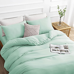 Sasttie Sage Green Duvet Cover Queen, Ultra Soft Prewashed Queen Duvet Cover Set, 3 Pieces, 1 Duvet Cover with Zipper Closure and Corner Ties (90''x90''), 2 Pillowcases (20''x 30'')