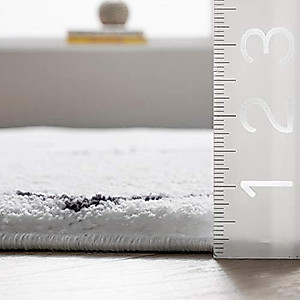 nuLOOM Hand Tufted Armitra Area Rug, 6' 7" x 9', Natural