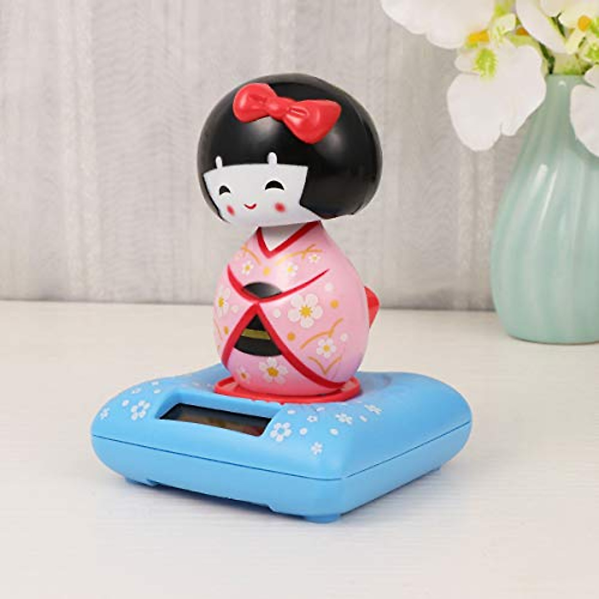 Amosfun Solar Powered Bobble Shaking Head Dancing Toy Japanese Kokeshi Doll Figurines Statues Car Dash Board Decorations Pink