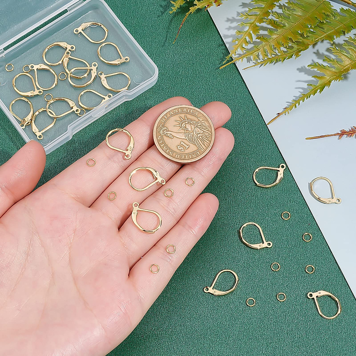 Beebeecraft 1 Box 20Pcs Leverback Earring Findings 18K Gold Plated French Earring Hooks 15.6x10mm Ear Wire Clip Earring Connector with 20Pcs Open Jump Rings for Jewelry Making