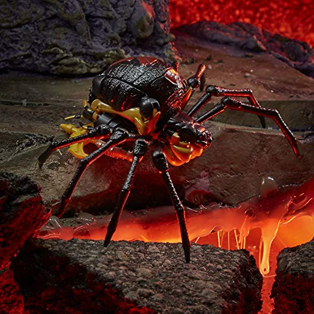 Transformers Toys Generations War for Cybertron: Kingdom Deluxe WFC-K5 Blackarachnia Action Figure - Kids Ages 8 and Up, 5.5-inch