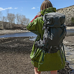 Everlit Survival Rain Poncho Emergency Mylar Space Blanket Camping Gear-Retain 90% of Body Heat Survival Gear for Survival Kits Camping Supplies Emergency Blankets