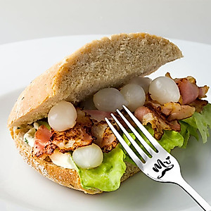 Funny Valentines Birthday Gifts for Couples Mr and Mrs Forks for Boyfriend Girlfriend BF Anniversary Engagement Gifts for Husband Wife GF Dinner Fork Mr Mrs Gifts for Him Her Engraved Salad Forks 2Pcs