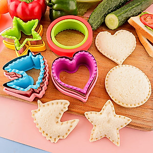 Sandwich Cutter and Sealer for Kids 4pcs Large Bread Decruster Sandwiches Cruster Maker Vegetable Fruit Cookies Food Cutter Shapes Set for Boys Girls Lunch Bento Box Unicorn Star Heart Round