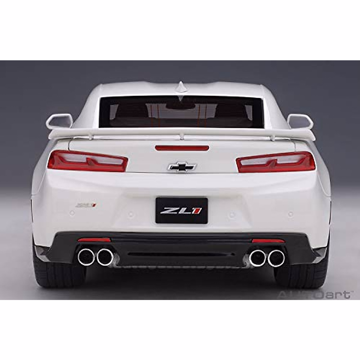 AUTOart 1/18 Model Car of Chevy Camaro ZL1 Summit White 71206