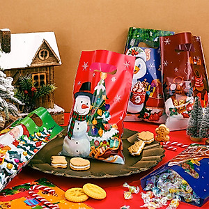 150 Pieces Christmas Bags Christmas Snacks Bags Xmas Plastic Party Favor Bags with Handles Christmas Gift Wrap Bags Goodie Bags for Christmas Holiday Goody Gift Party Decoration Supplies, 6 Styles
