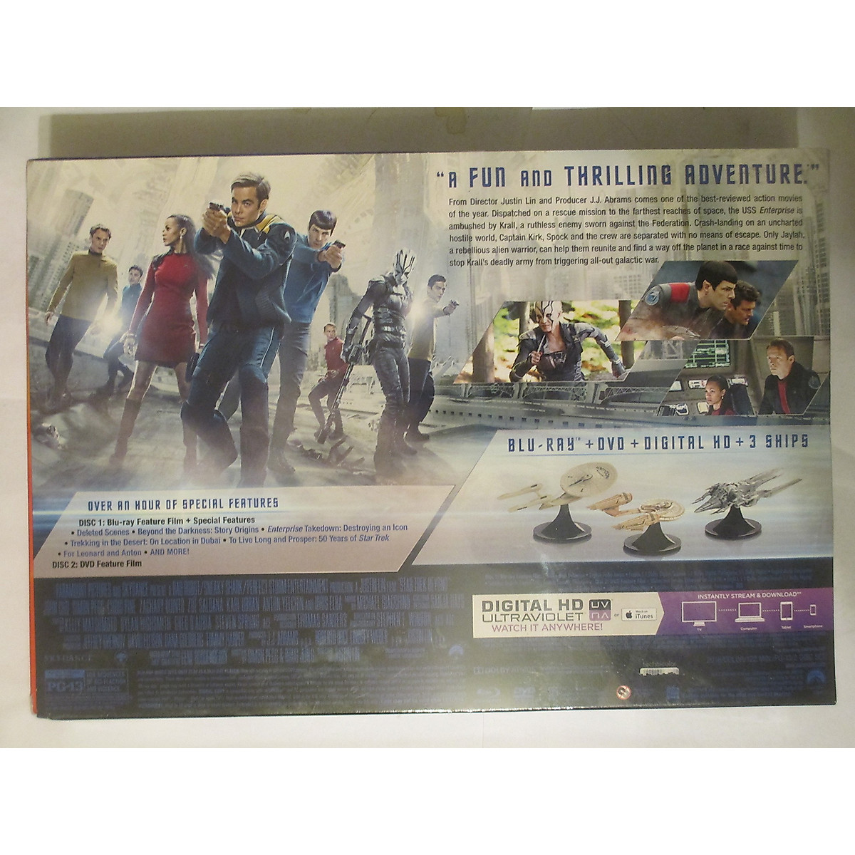 Star Trek Beyond Ultimate Blu Ray Giftset (Blu-ray + DVD + Digital HD + 3 Mini Star Trek Ships)