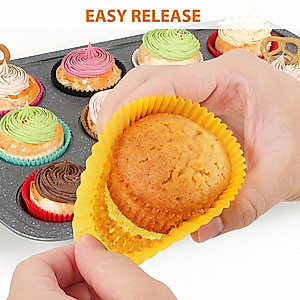 Standard Orange Cupcake Liners for Baking 200 Counts - Caperci Greaseproof Muffin Baking Cups for Wedding Birthday Party Baby Shower Festivals (Orange)