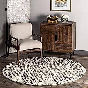 nuLOOM Amanda Moroccan Chevron Tassel Shag Area Rug, 5' Round, Off-white