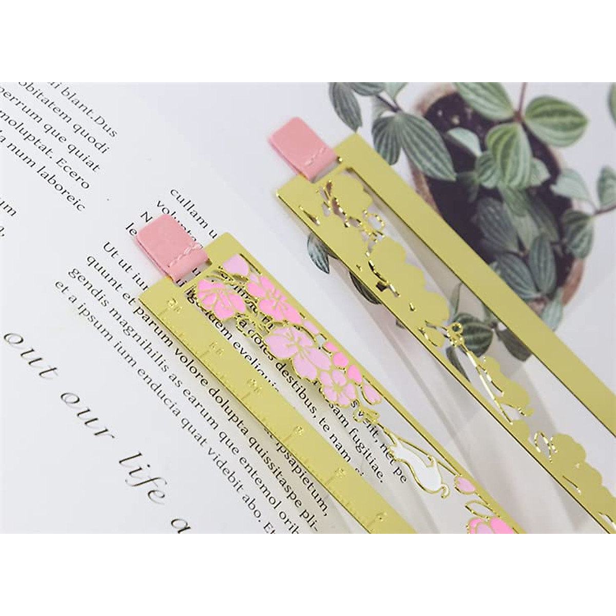 1 Pcs Oriental Classical Aesthetics Metal Scale Bookmark Ruler Art Bookmark for Students Reading Thanksgiving Christmas Birthday Gifts, Women and Girl Readers