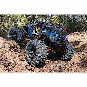 Traxxas 72054-5 1/16 Summit: 4WD Extreme Terrain Monster Truck with TQ 2.4GHz Radio System